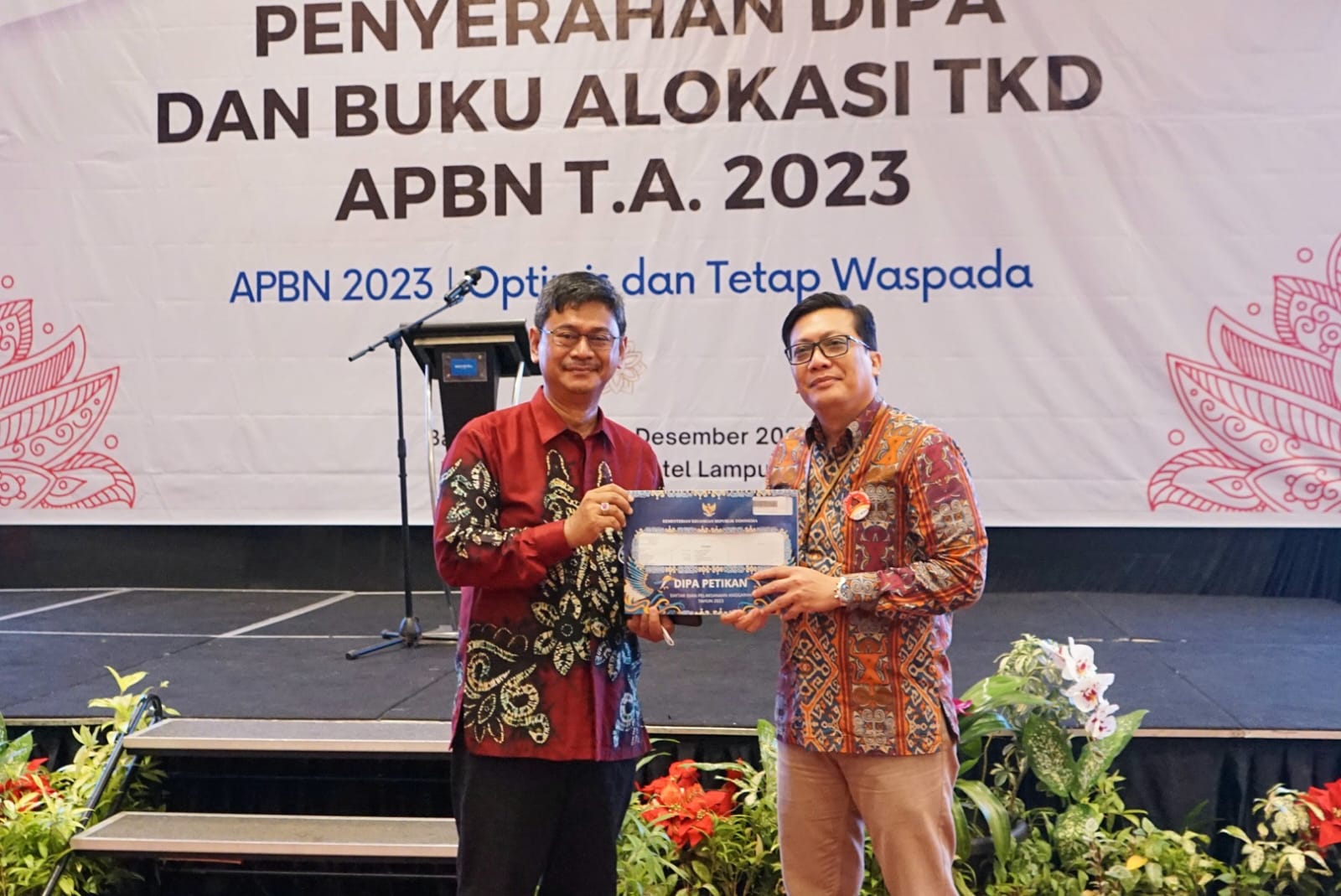 WR II Hadiri Penyerahan DIPA dan TKD Tahun 2023 - Universitas Lampung WR II Hadiri Penyerahan DIPA dan TKD Tahun 2023 - Universitas Lampung