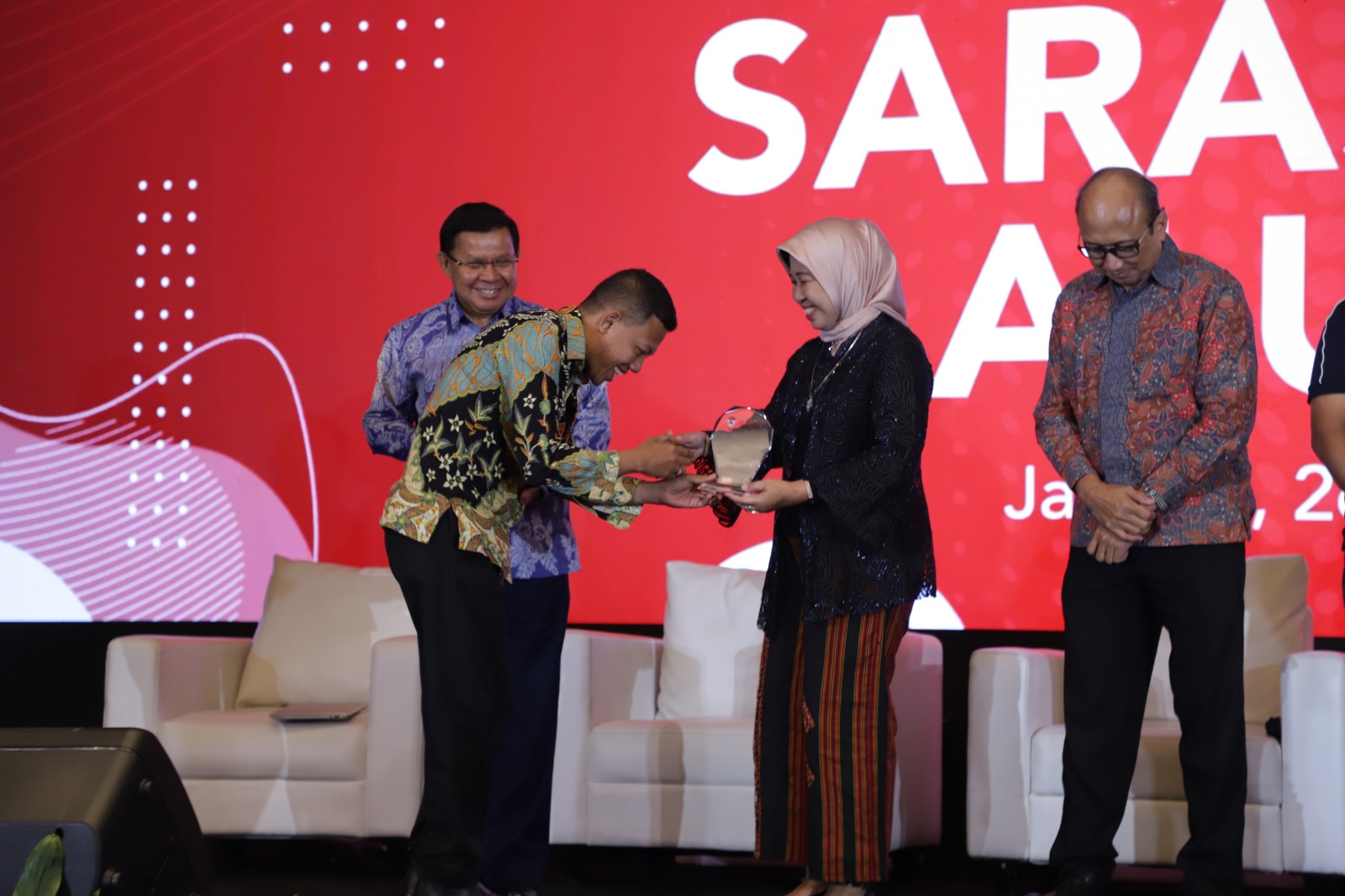 Rektor Raih Apresiasi dari PPI Dunia dalam Diskusi Panel Pendidikan - Universitas Lampung