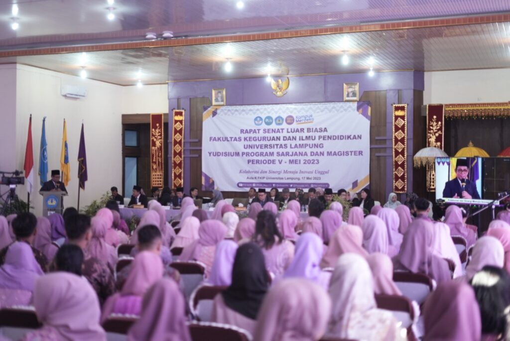 FKIP Gelar Yudisium Lulusan Sarjana dan Magister Periode V 2023 - Universitas Lampung