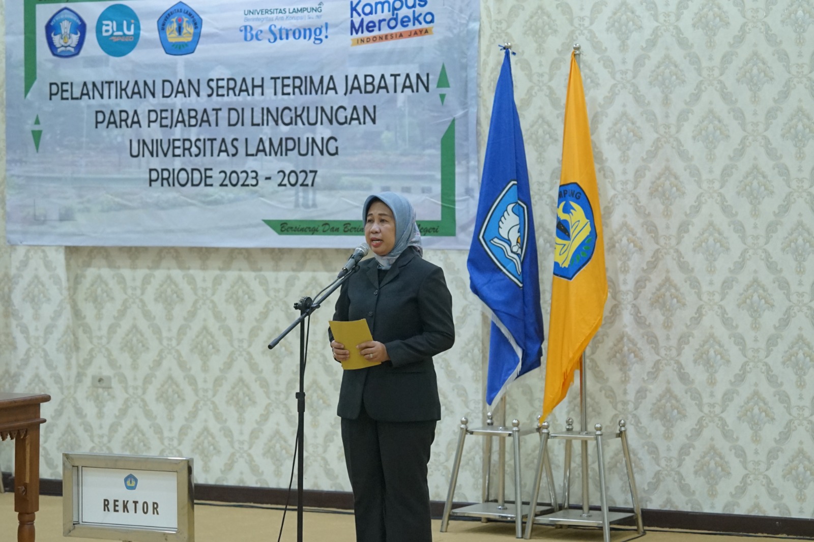Rektor Lantik Empat Pejabat Baru - Universitas Lampung Rektor Lantik Empat Pejabat Baru - Universitas Lampung