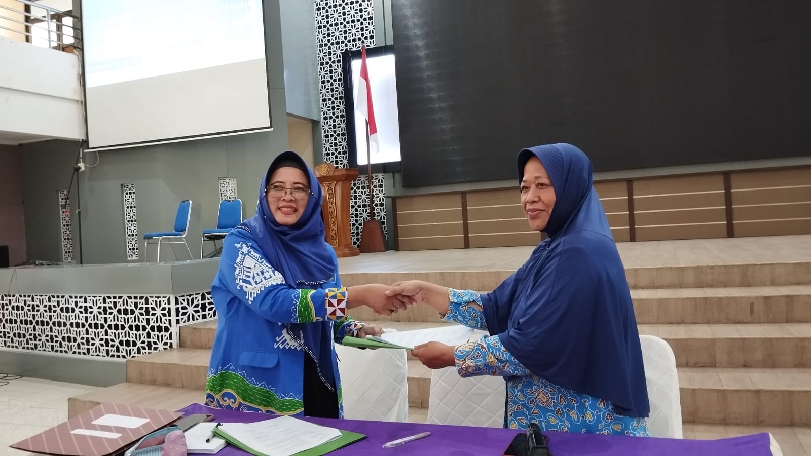 PBSI FKIP Unila Kunjungi UNY dan UNS Kolaborasi Pencarian Best Practice - Universitas Lampung