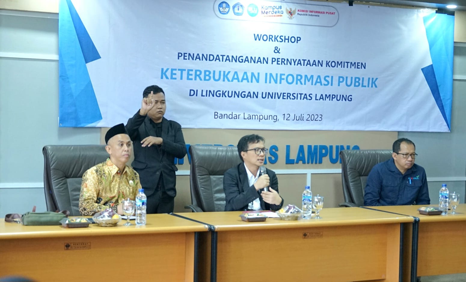 Unila Gelar Workshop dan Teken Komitmen Keterbukaan Informasi Publik - Universitas Lampung