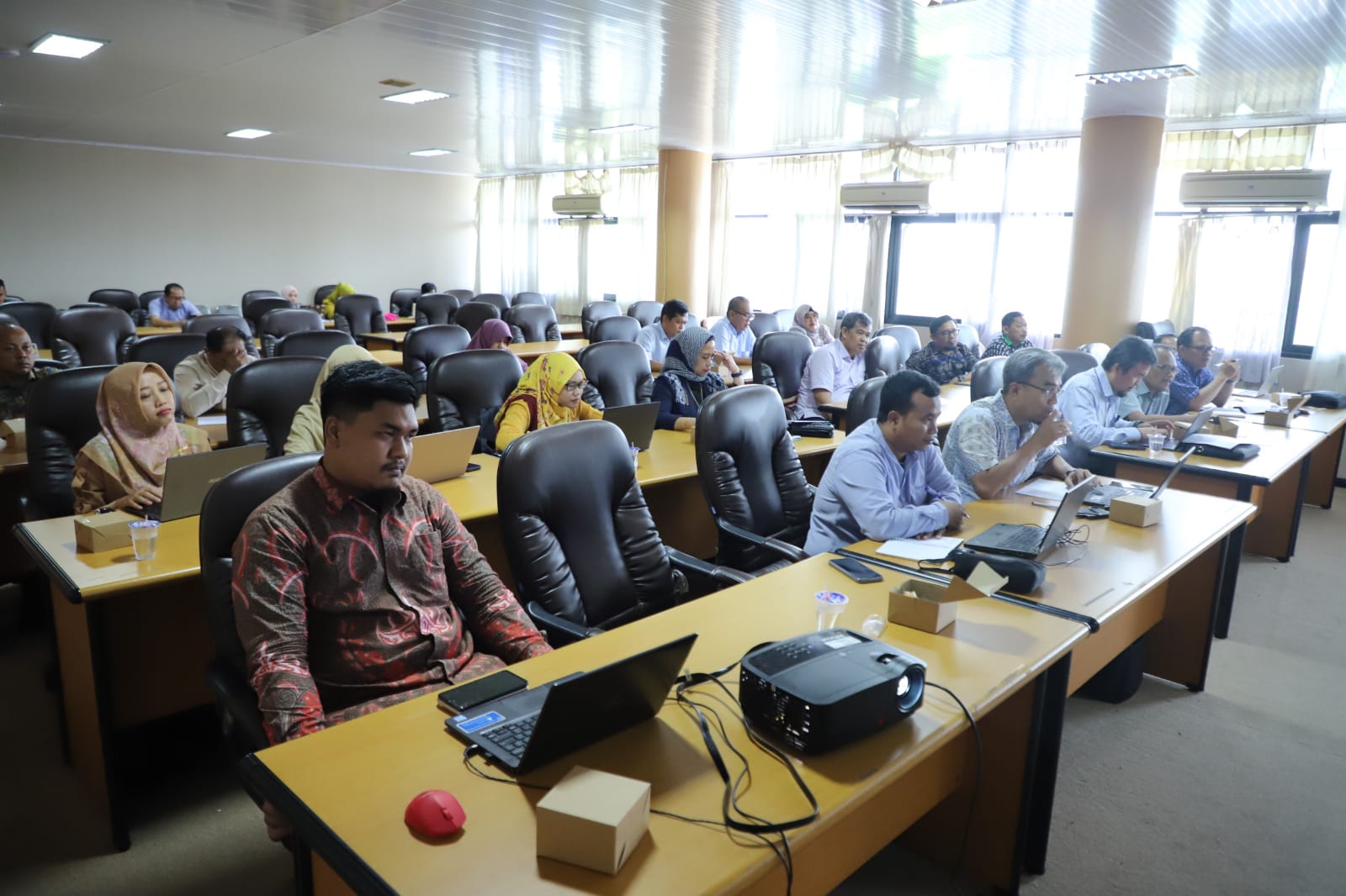 Unila Gelar FGD Menuju World Class University - Universitas Lampung Unila Gelar FGD Menuju World Class University - Universitas Lampung