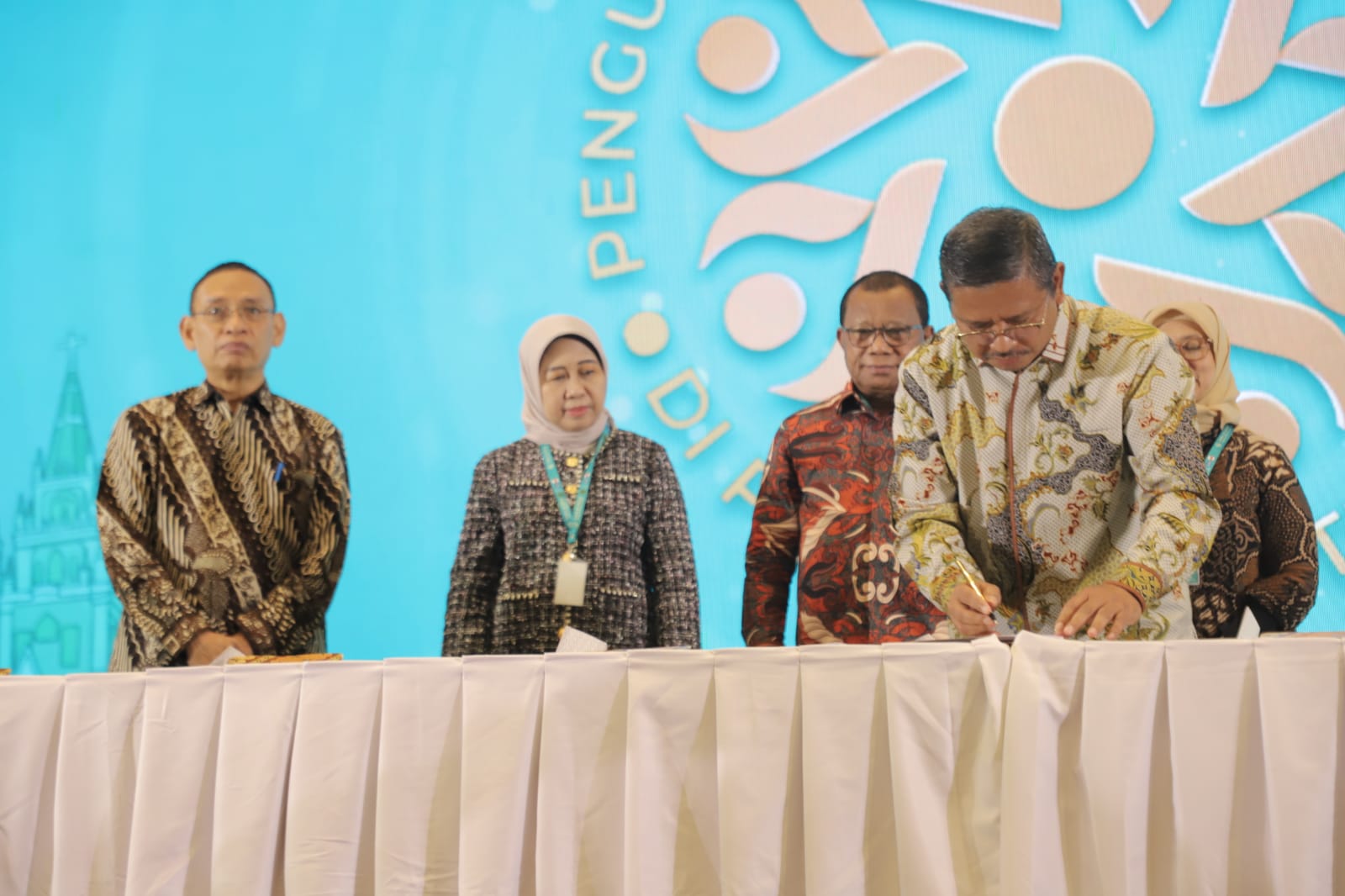 Unila dan Balitbang Diklat Kemenag RI MoU Penguatan Moderasi Beragama - Universitas Lampung