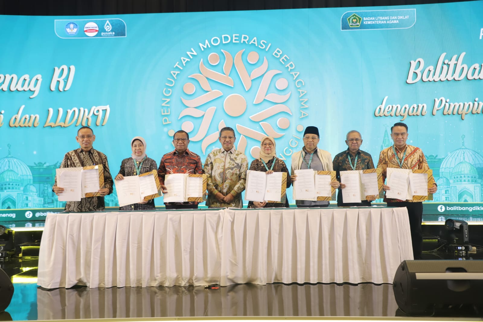 Unila dan Balitbang Diklat Kemenag RI MoU Penguatan Moderasi Beragama - Universitas Lampung