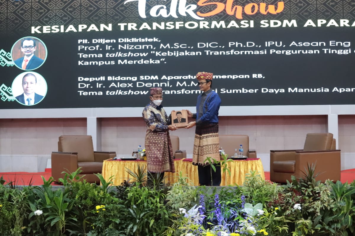 Unila Gelar Talkshow Kesiapan Transformasi SDM Aparatur untuk Sivitas Akademika Unila ...