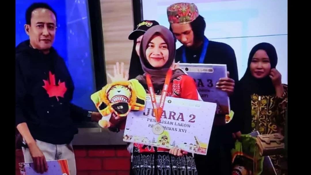 Mahasiswa FH Juara Dua Peksiminas XVI - Universitas Lampung