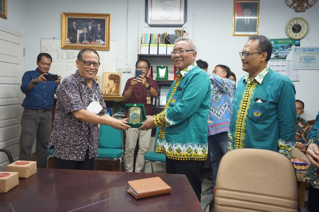 FP Unila-FPIK Unsoed Inisiasi Kerja Sama Peningkatkan IKU dan MBKM ...