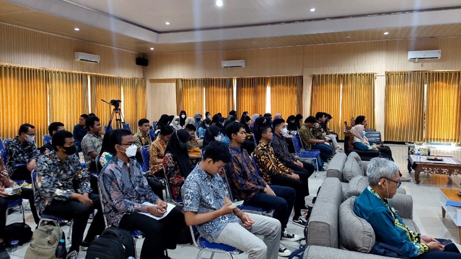 Prodi Teknik Informatika Gelar Kuliah Umum Nasional Penulisan Karya ...