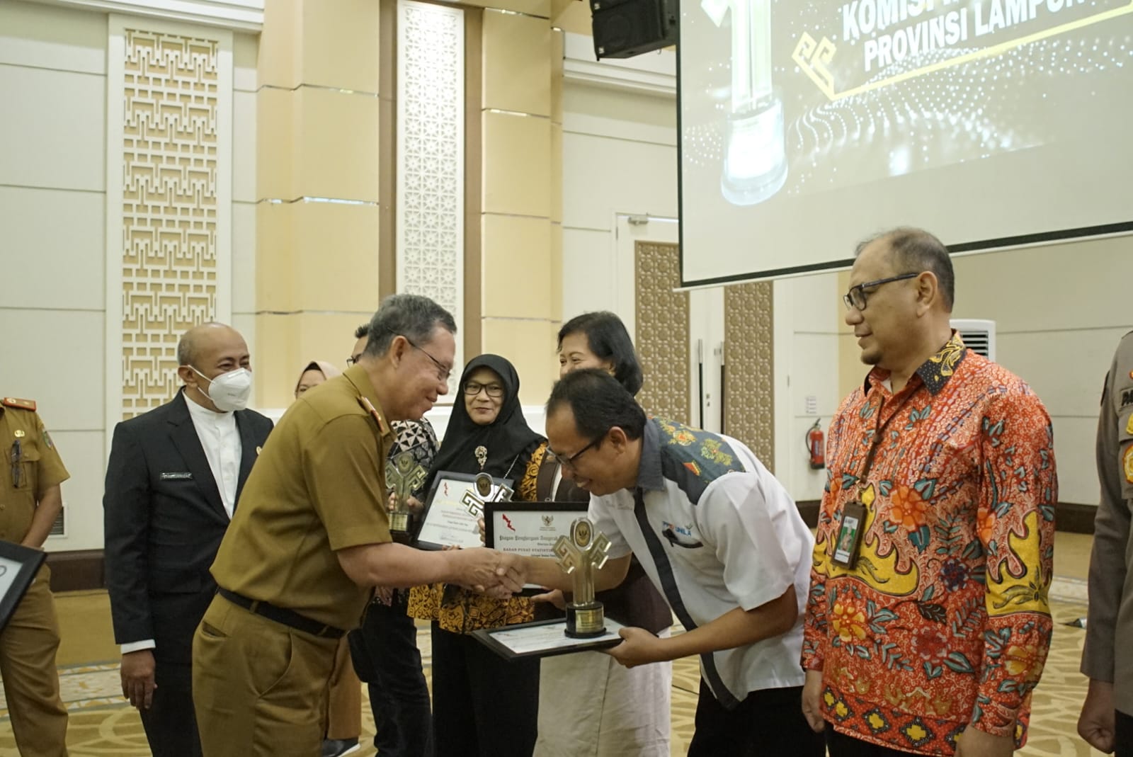 Unila Raih Anugerah KIP Kategori Patuh Menyampaikan Laporan Layanan Informasi Publik ...