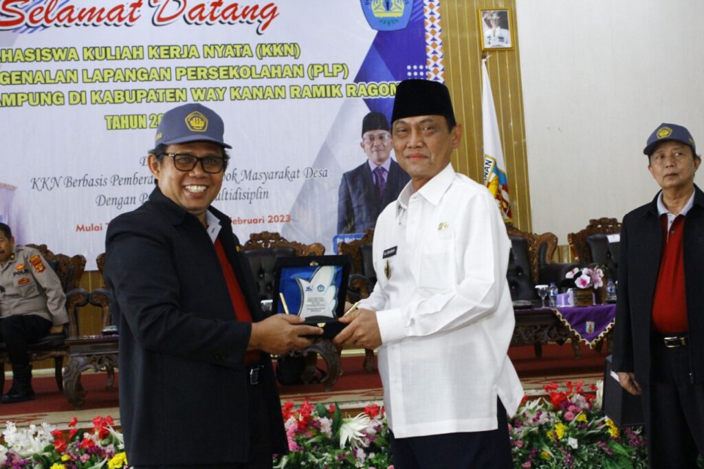 Pelepasan dan Penyerahan Mahasiswa KKN dan PLP Periode I 2023 - Universitas Lampung