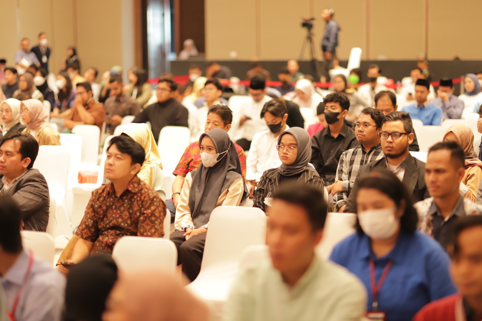 Rektor Raih Apresiasi dari PPI Dunia dalam Diskusi Panel Pendidikan - Universitas Lampung