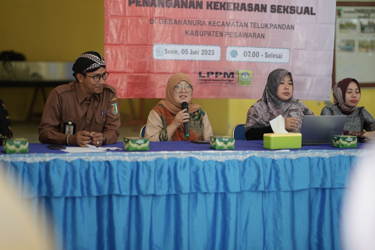 Unila Gelar Sosialisasi Pencegahan dan Penanganan Kekerasan Seksual di Desa Hanura - Universitas ...