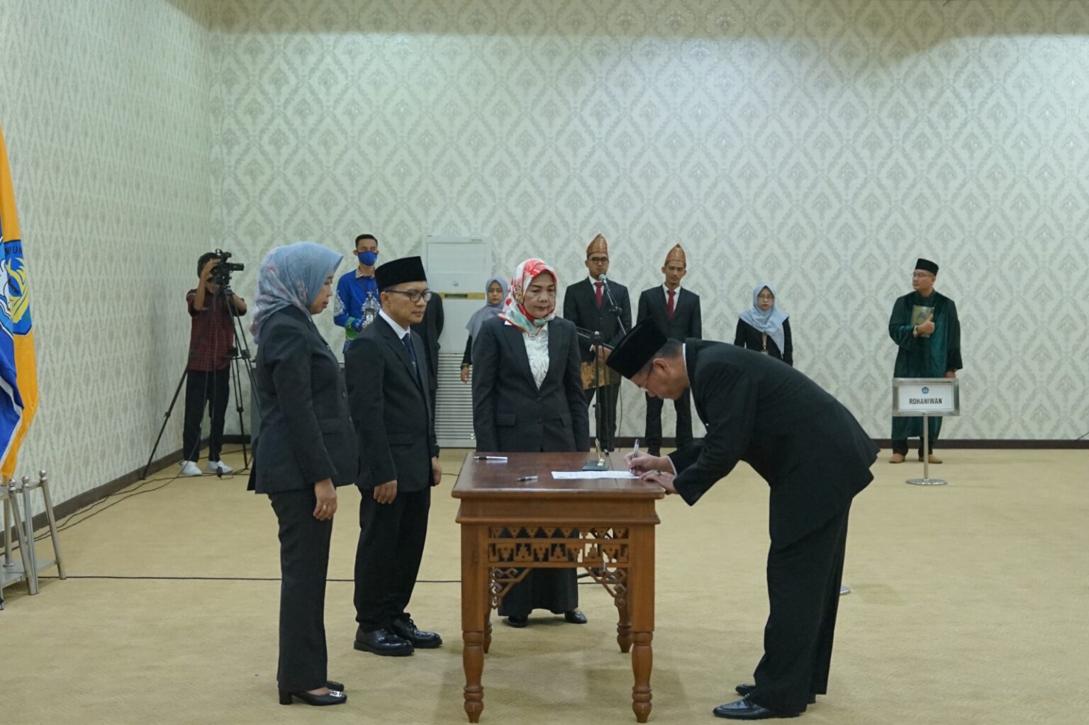 Rektor Lantik Empat Pejabat Baru - Universitas Lampung