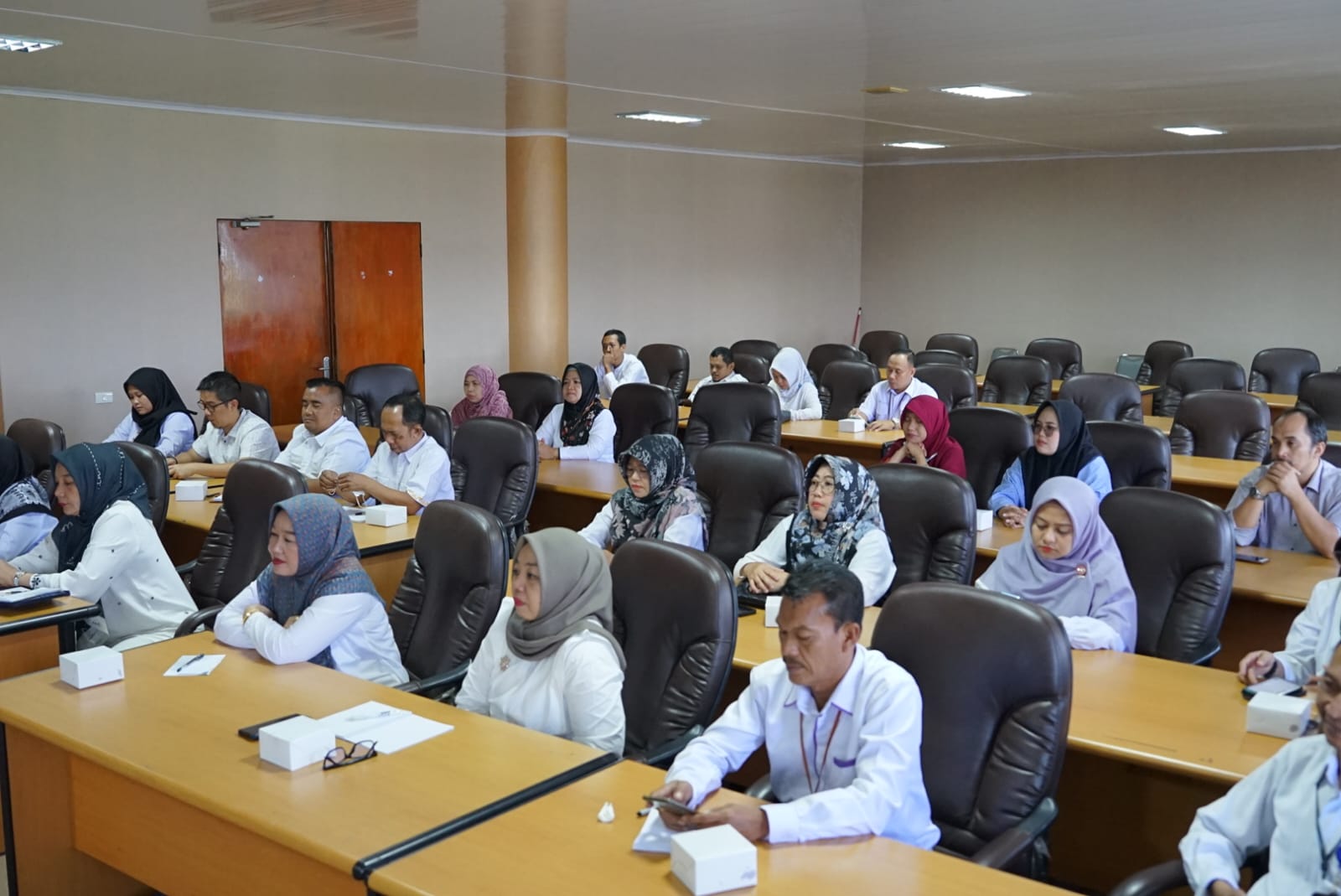 LPPM Selenggarakan Penguatan Kapasitas Kepemimpinan - Universitas Lampung LPPM Selenggarakan Penguatan Kapasitas Kepemimpinan - Universitas Lampung