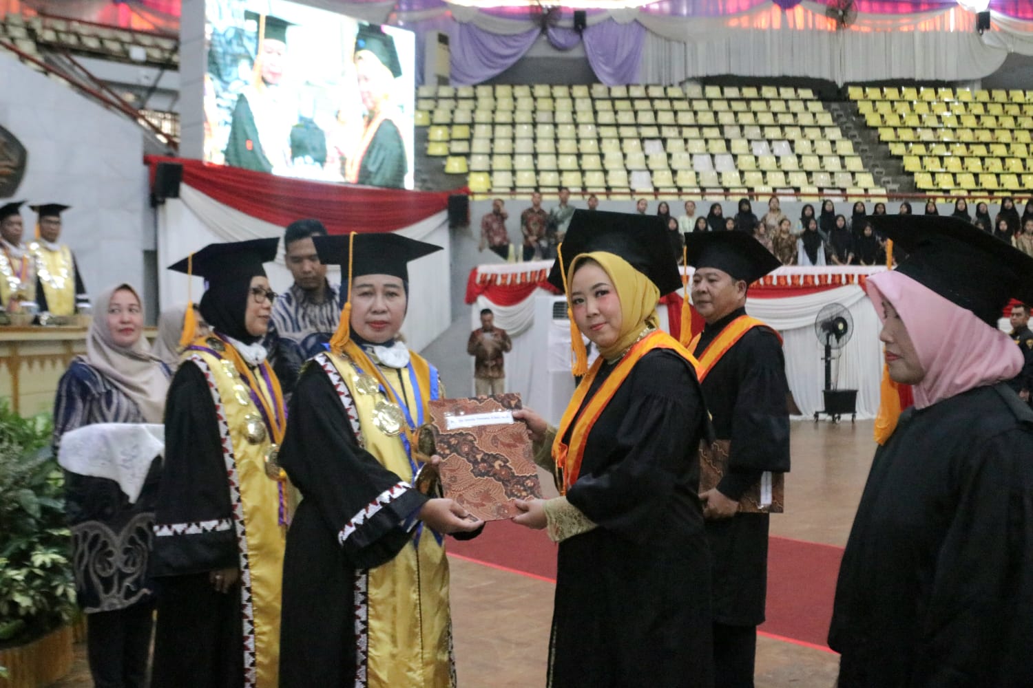 Kukuhkan Empat Guru Besar, Unila Dorong Potensi Akademisi - Universitas Lampung