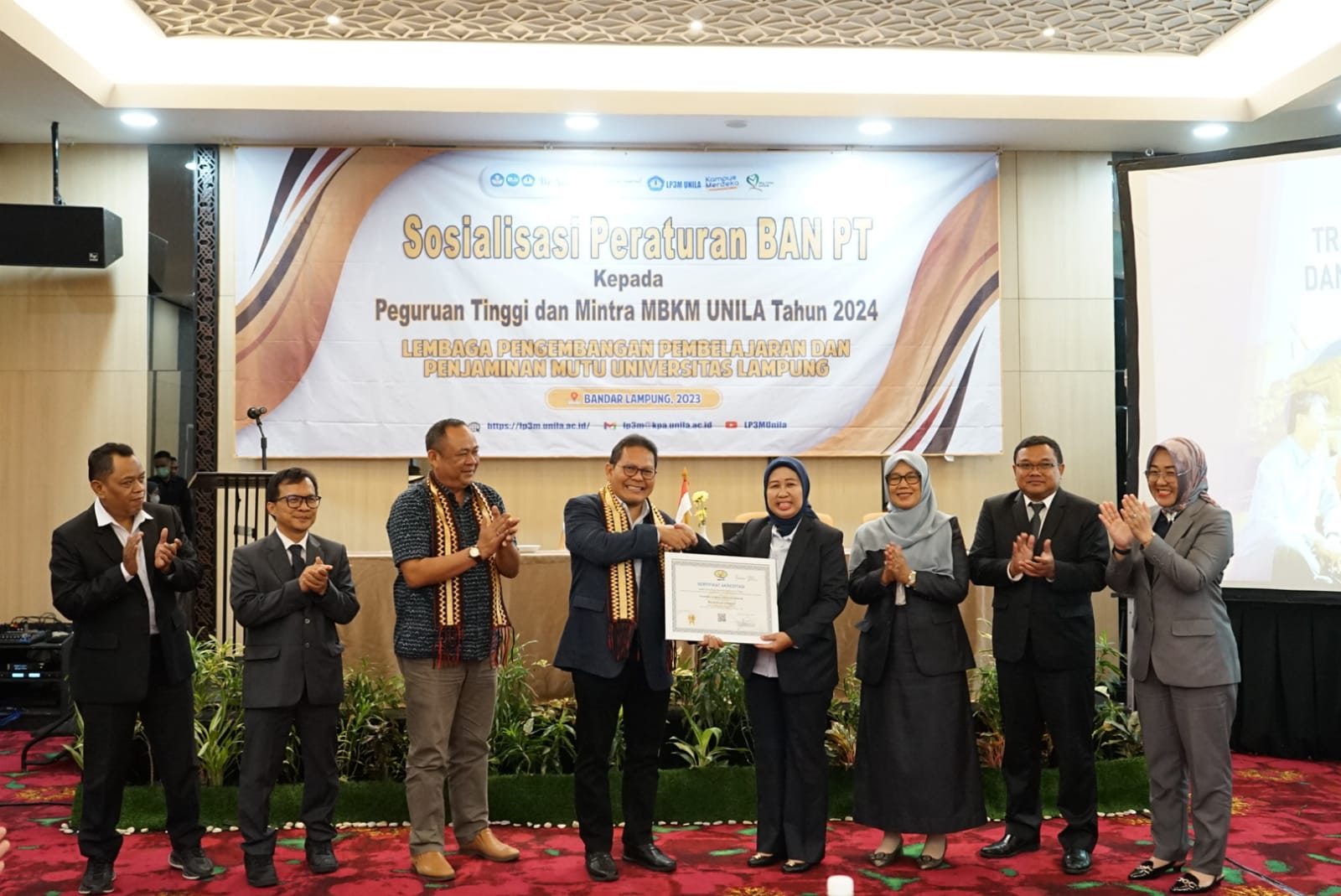 Unila Raih Predikat Akreditasi Unggul dari BAN-PT - Universitas Lampung