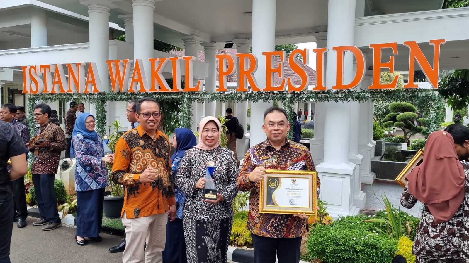 Unila Peringkat Empat Terbaik Nasional Anugerah KIP 2023 Kategori PTN - Universitas Lampung