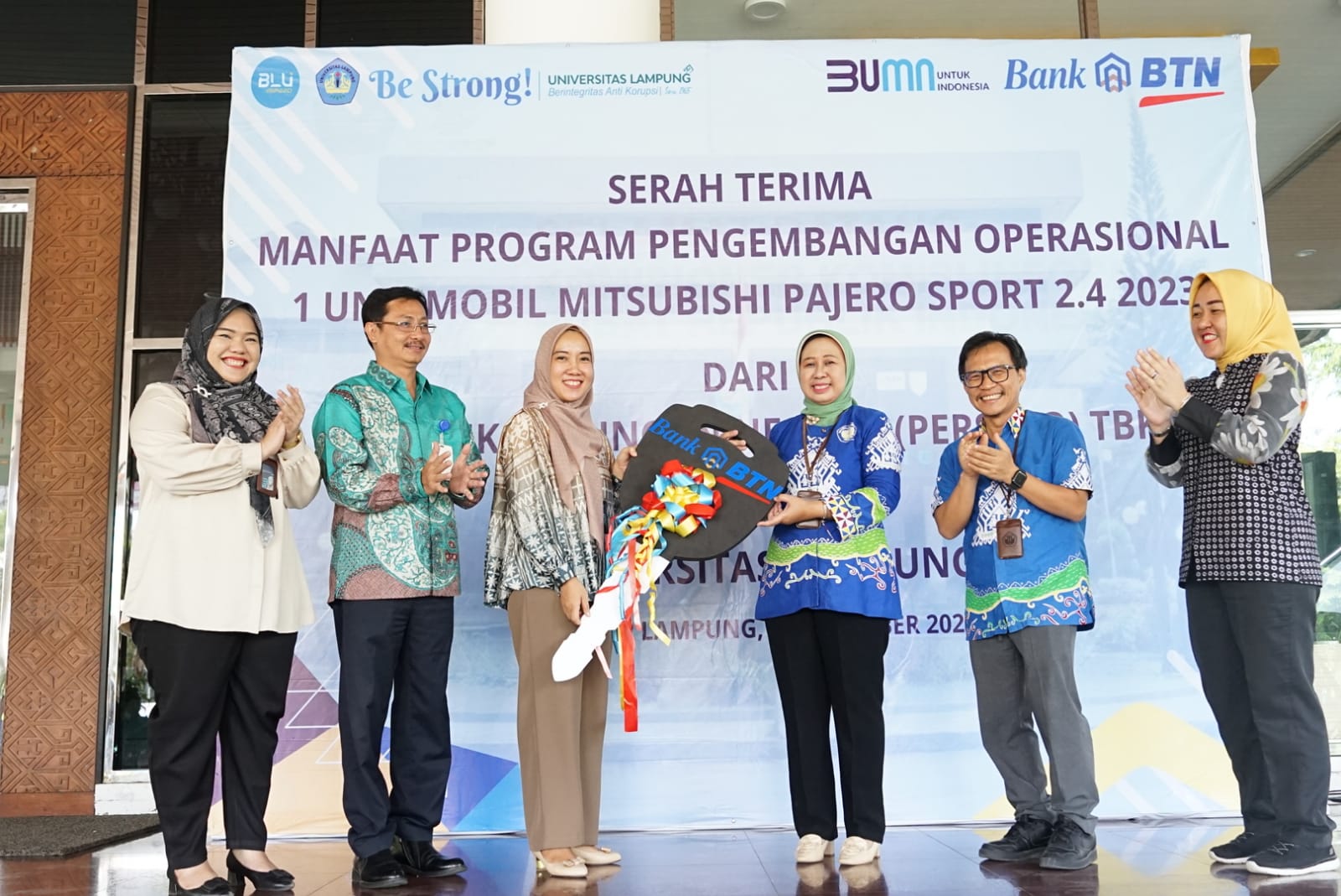 Unila Terima CSR 1 Unit Pajero Sport dalam PPO Bank BTN - Universitas Lampung