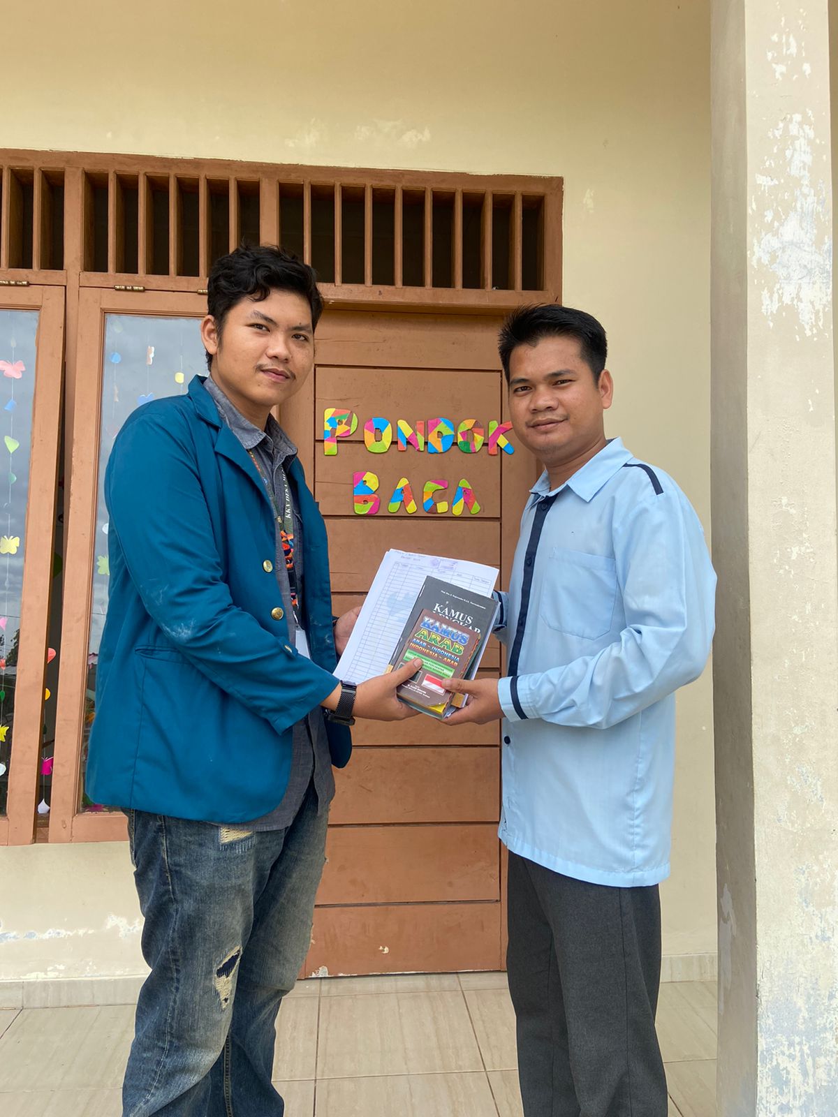 Tingkatkan Pembangunan SDM, Mahasiswa KKN Bangun Pondok Baca untuk Masyarakat Desa Mesir Ilir ...