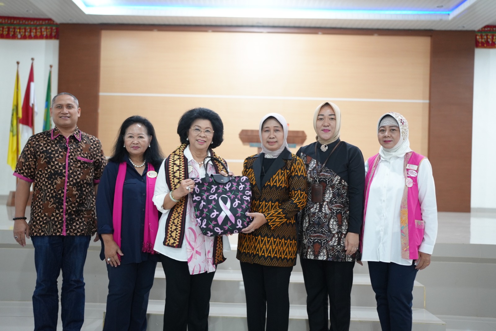 Unila-YKPI Sosialisasikan Skrining dan Deteksi Dini Kanker Payudara - Universitas Lampung