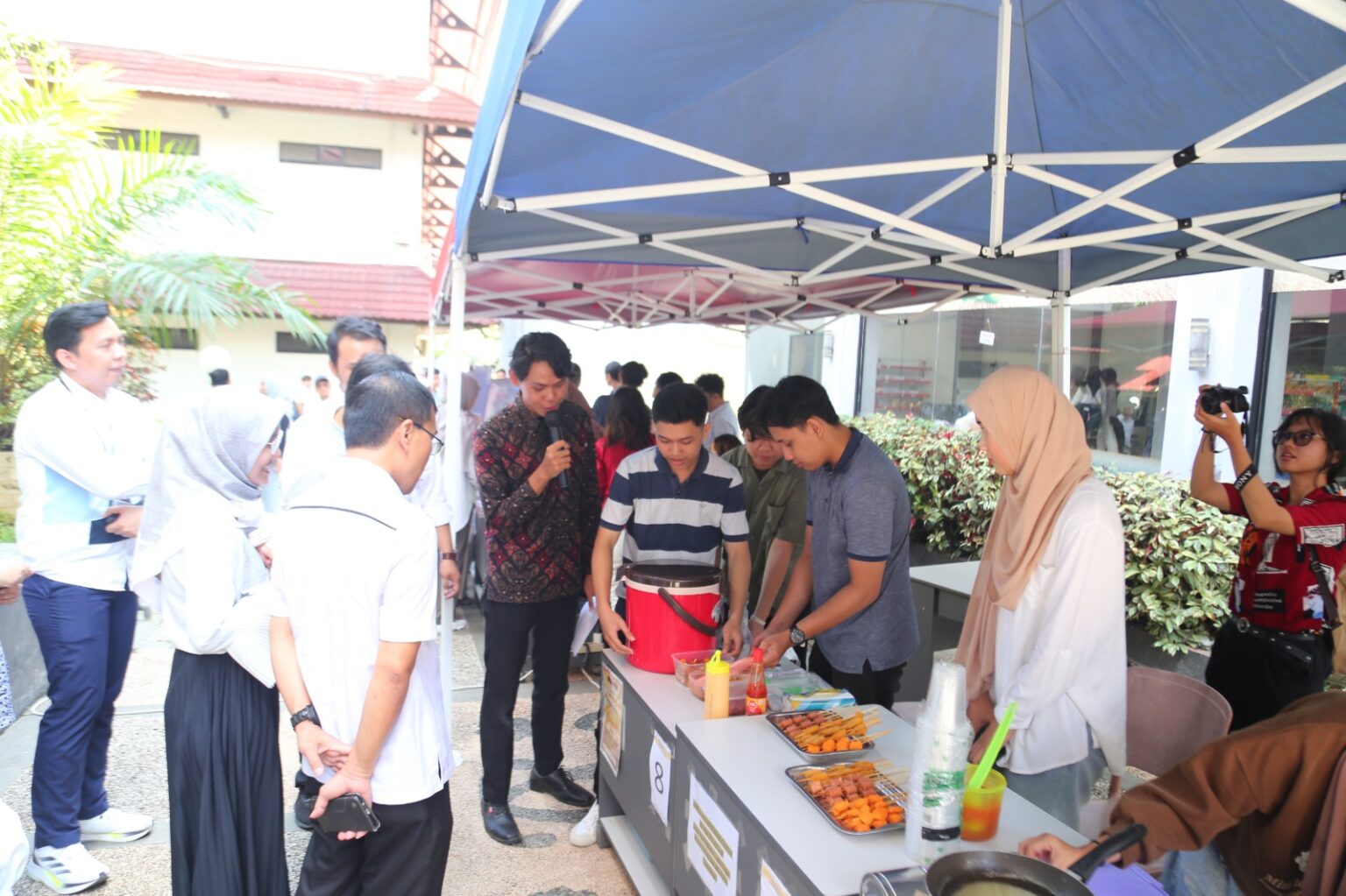 FEB Unila Gelar Market Days Gebyar Kewirausahaan 2024 - Universitas Lampung