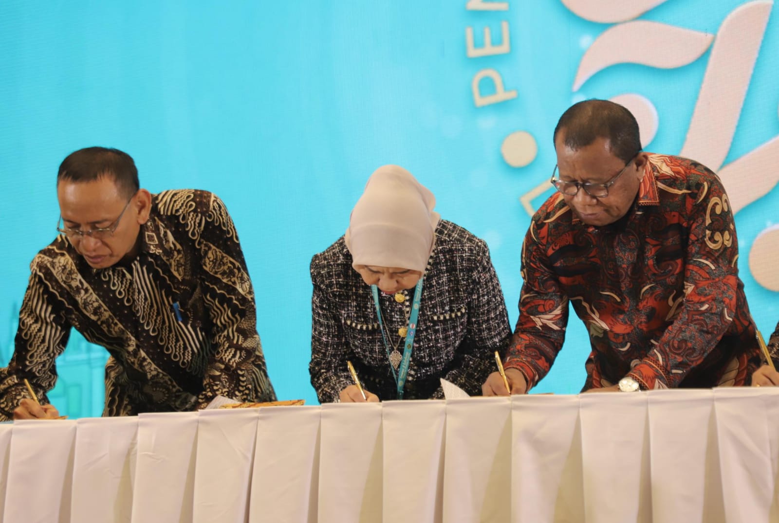 Unila dan Balitbang Diklat Kemenag RI MoU Penguatan Moderasi Beragama - Universitas Lampung