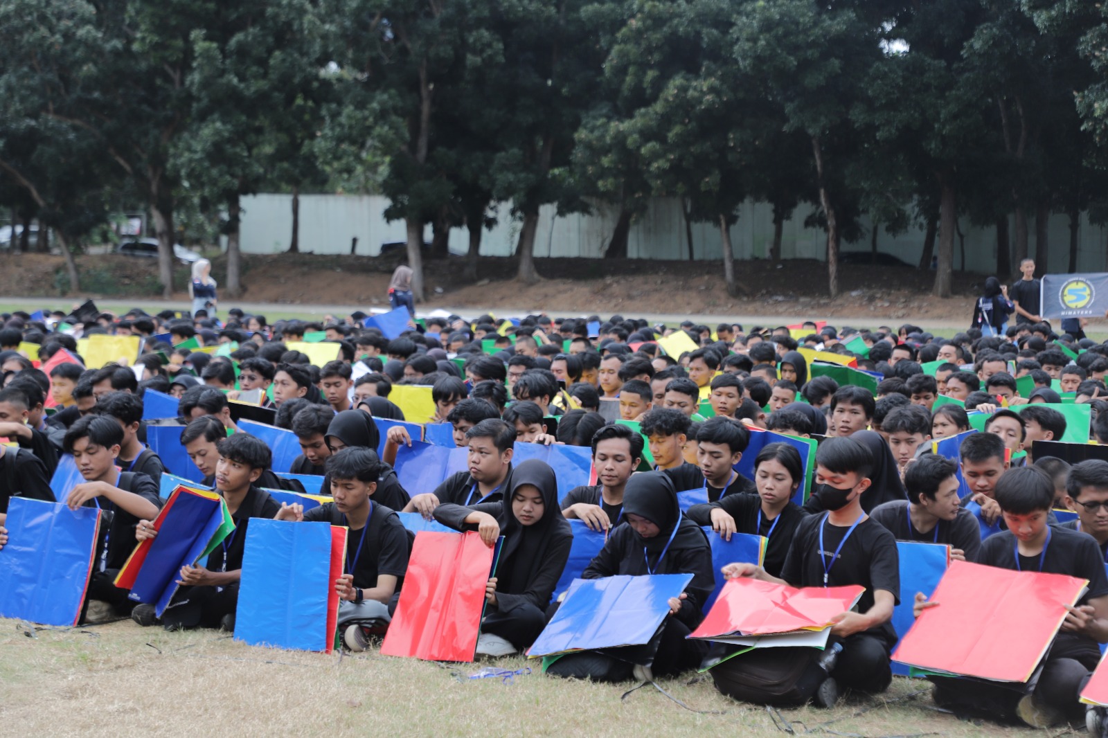 Perdana, Fakultas Teknik Adakan Paper Mob PKKMB - Universitas Lampung
