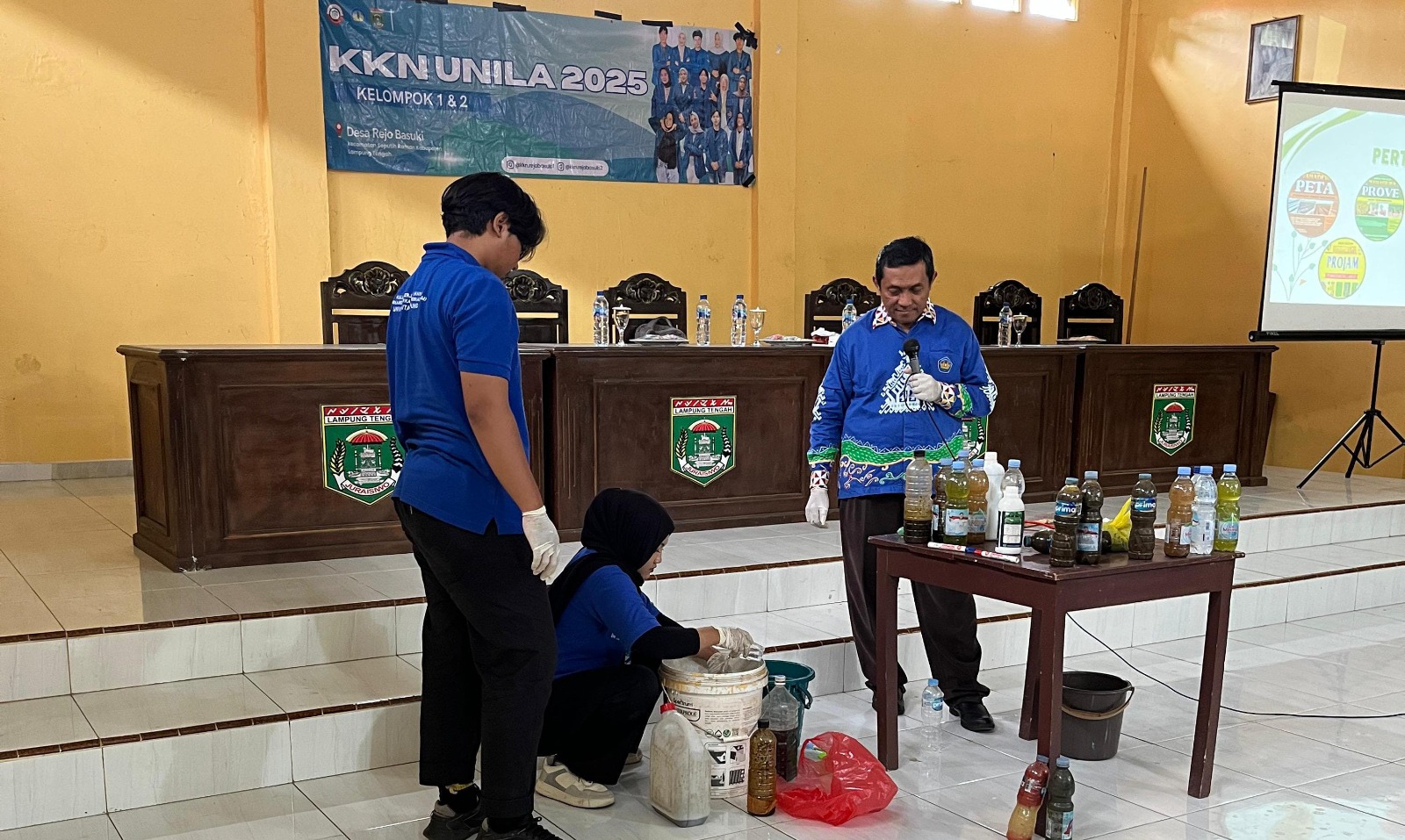 Mahasiswa KKN Inisiasi Pengolahan Sampah Menjadi Pupuk Ramah Lingkungan ...